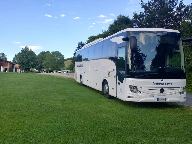 Noleggio pullman con conducente: il nuovo servizio per viaggi in Italia ...
